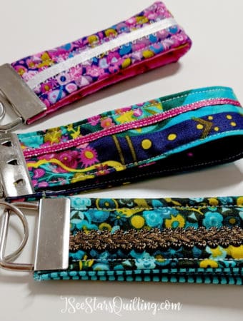 Scrap Fabric Projects: Easy DIY Key fobs – ISeeStarsQuilting