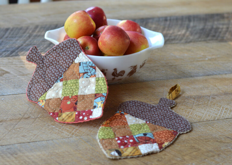 6 Fall Quilting Projects to Stitch This Weekend: Cozy Mug Rugs, Table ...